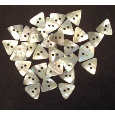 Kelmscott Designs | Mini-triangle buttons @ The Patchwork Rabbit